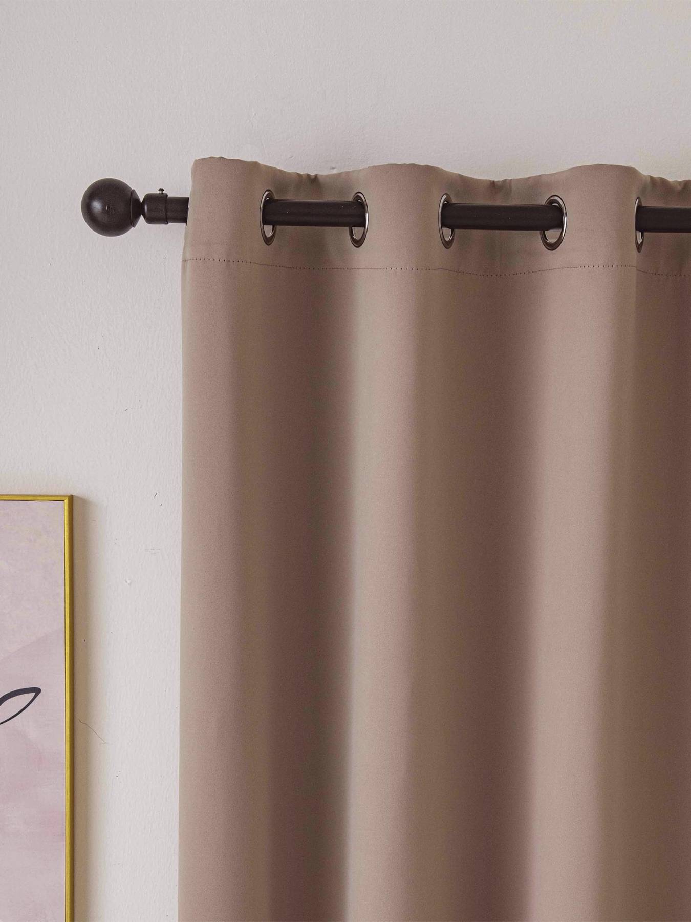 Blackout závěsy Elias cappuccino – 140 × 180 cm (2 ks) - kroužky | MKLuzkoviny.cz